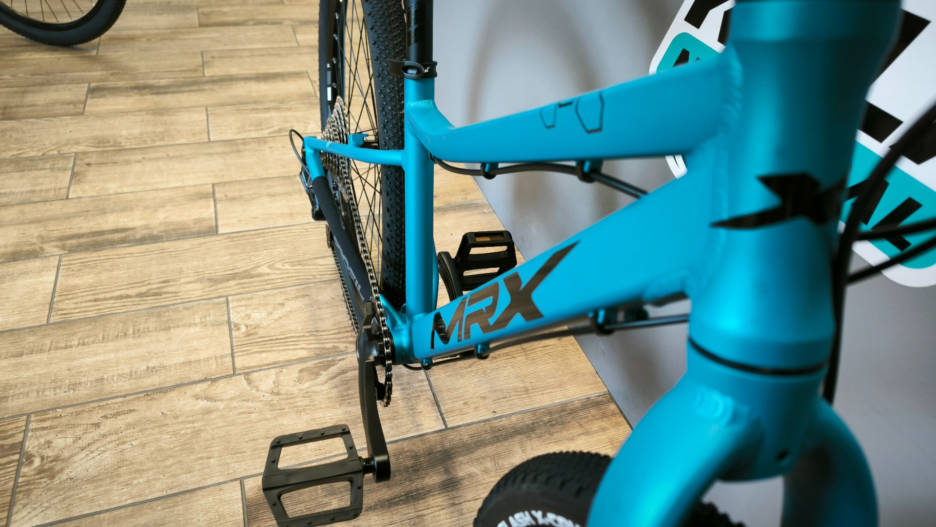 MRX Barbus Face 26 modrý 2025 :: Kolanakladal.cz - jízdní kola, horská kola, dětská kola